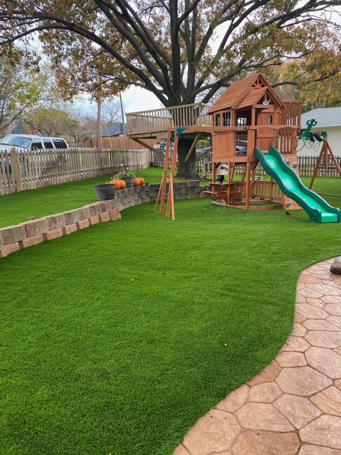 Luxury Artificial Turf: Elevate Your Home's Curb Appeal